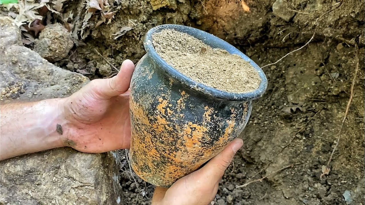 TREASURE HUNTİNG / I FOUND A VERY VALUABLE TREASURE - YouTube