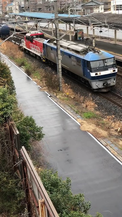 【5】ついに出発！女性運転士さんのEF210-18〔岡〕JRF桃太郎＋HD300-5〔新〕＋空コキ＋青黒タキ＋空コキ - YouTube