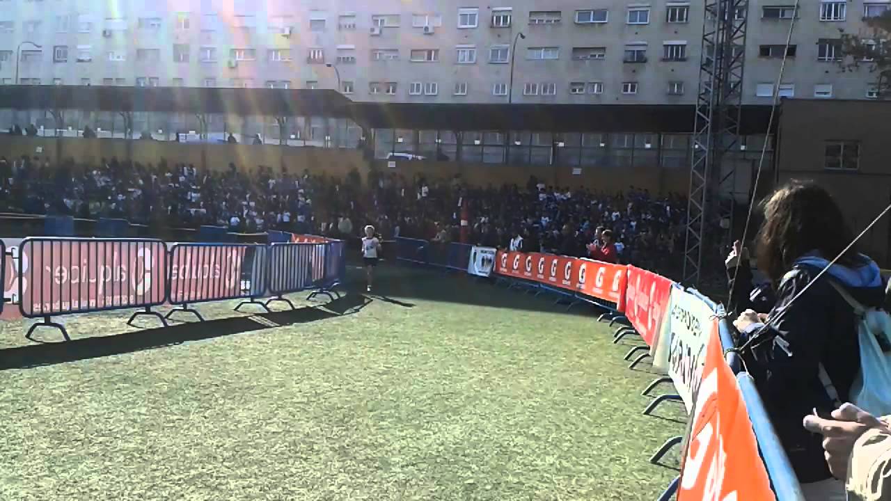 Cross Ciudad Lineal 2015. Llegada de Luna. Campeona Benjamin Fem - YouTube