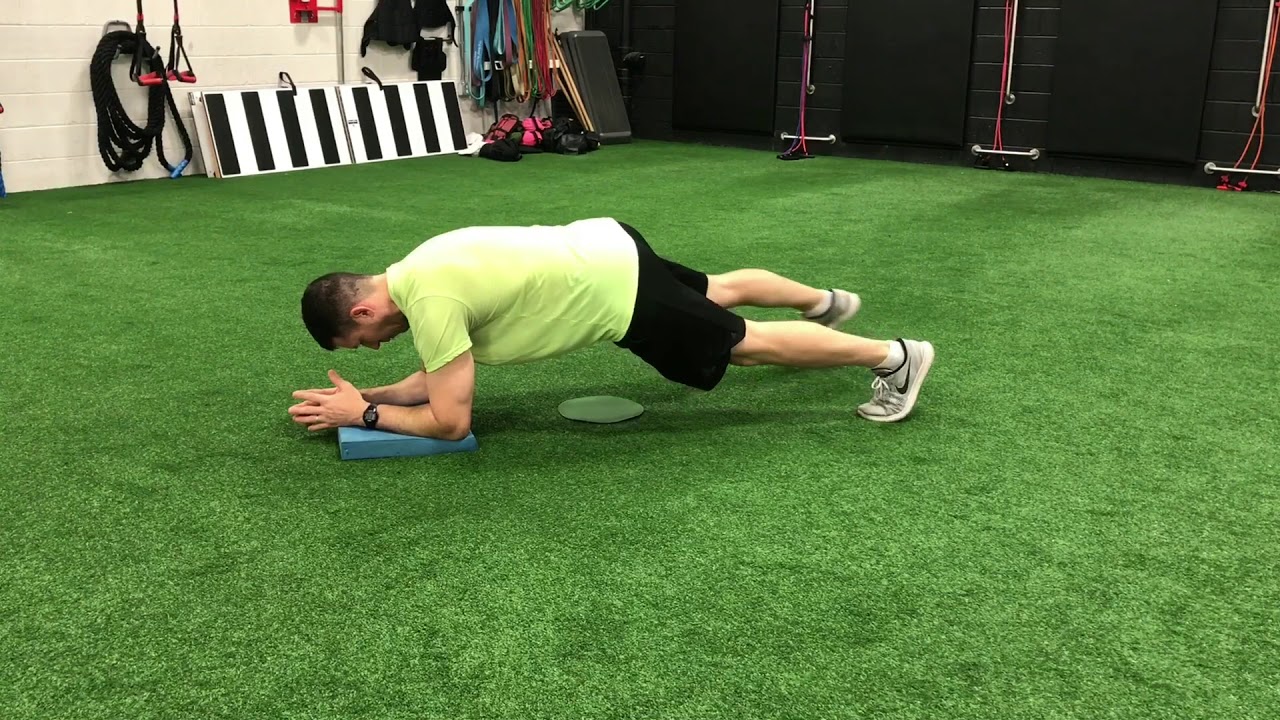 Elbow Plank with Toe Taps - YouTube
