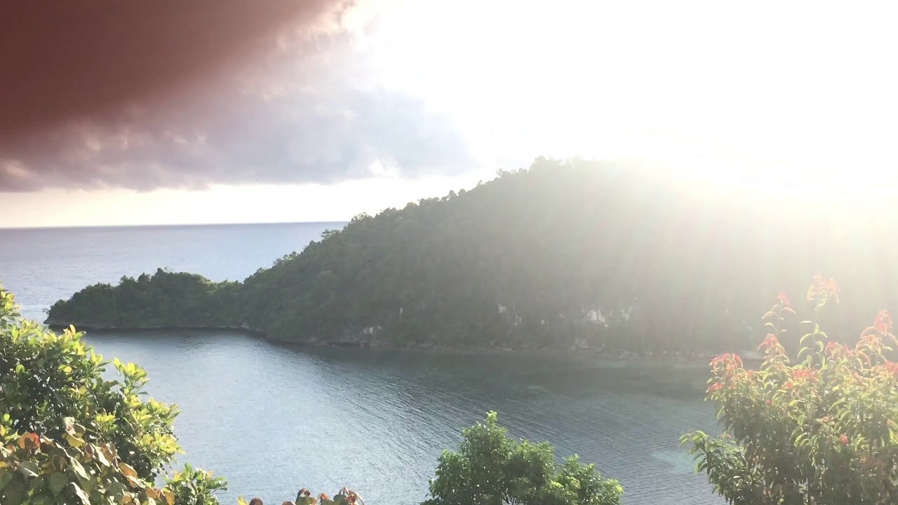 Keindahan Serui Laut dan Mount Christy dalam resolusi 4K - YouTube