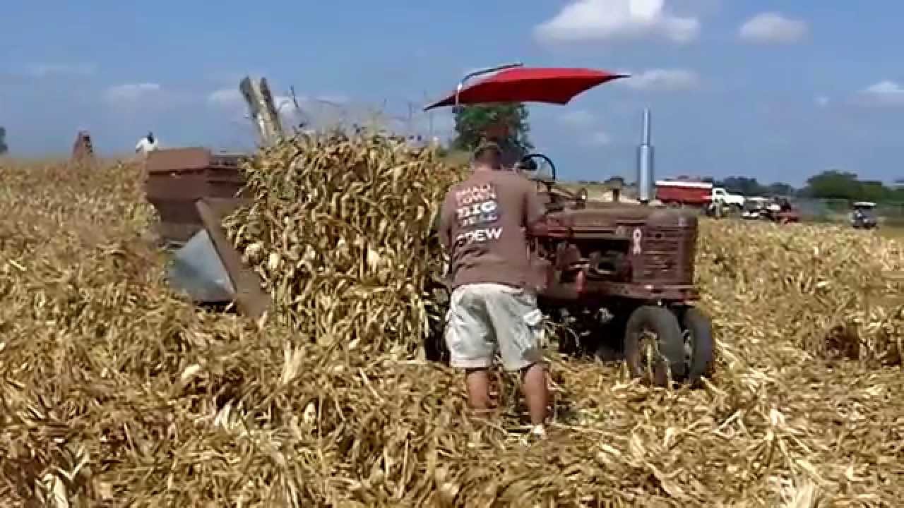 Half Century of Progress International Corn Pickers - YouTube