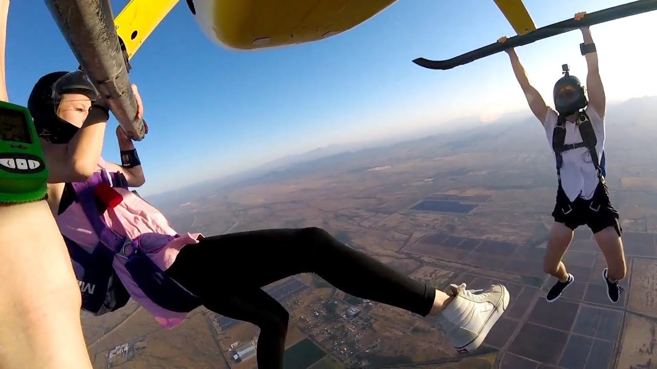 Parachute malfunction after skydiving from a helicopter (canopy cutaway ...