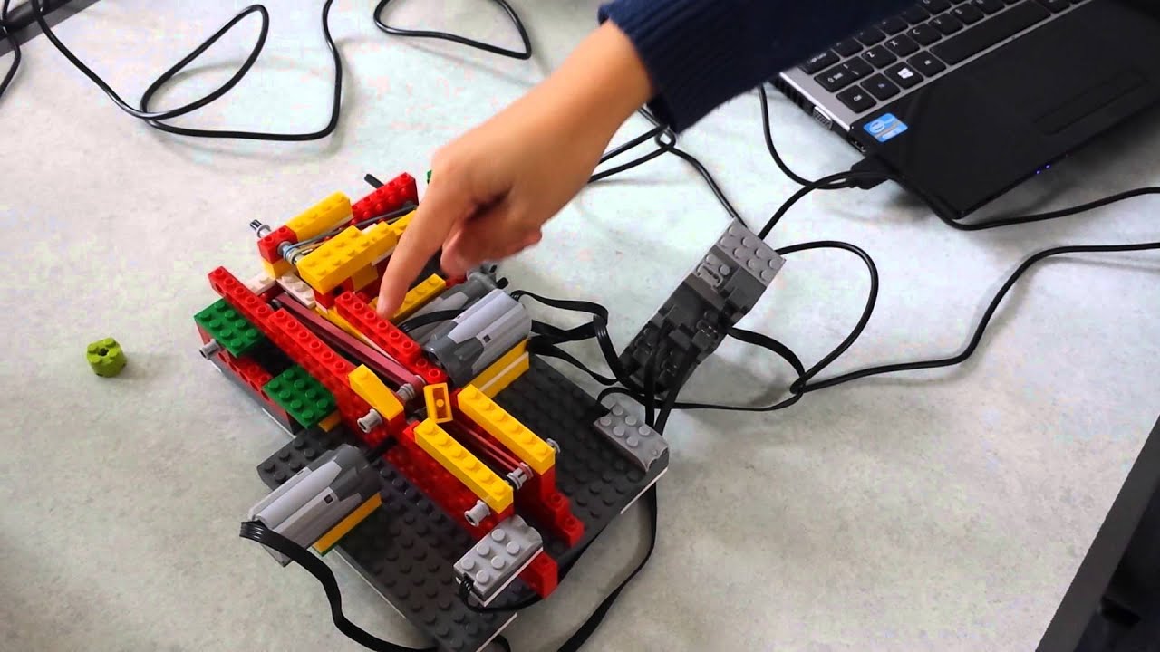 Build 4 Fun Lego elevator with sensor - YouTube