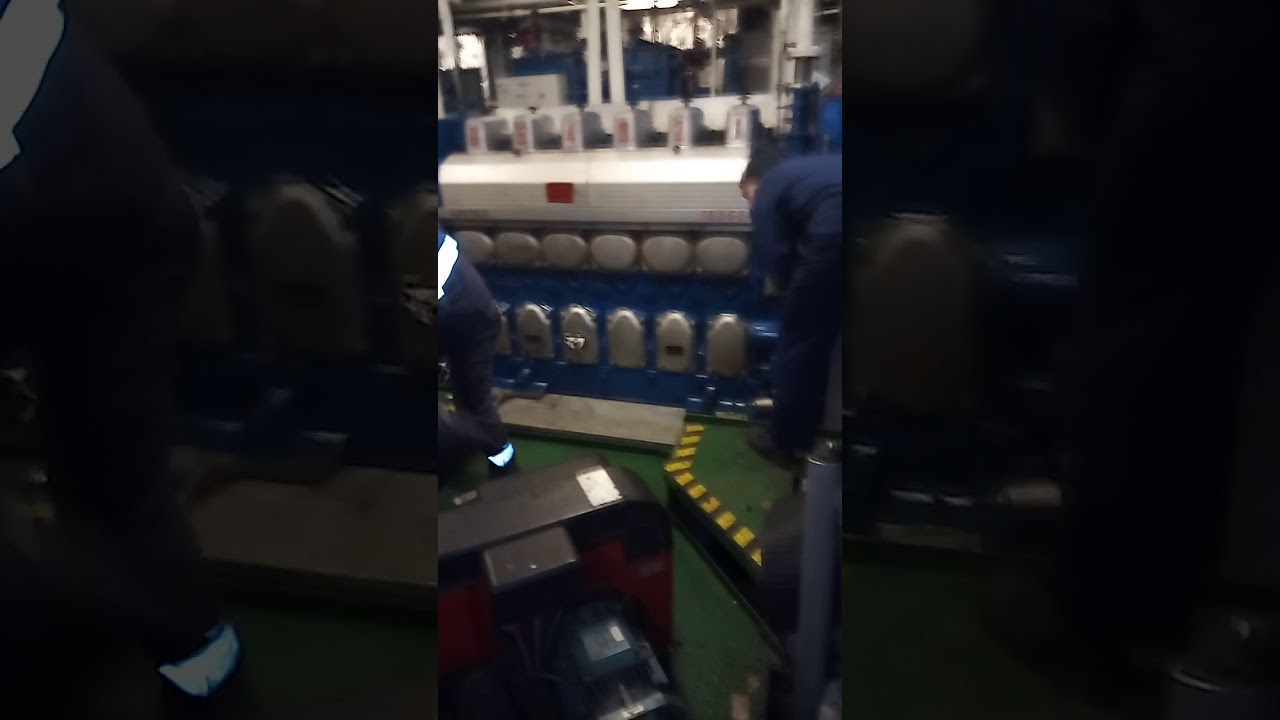 Wartsila 6L20 start engine - YouTube