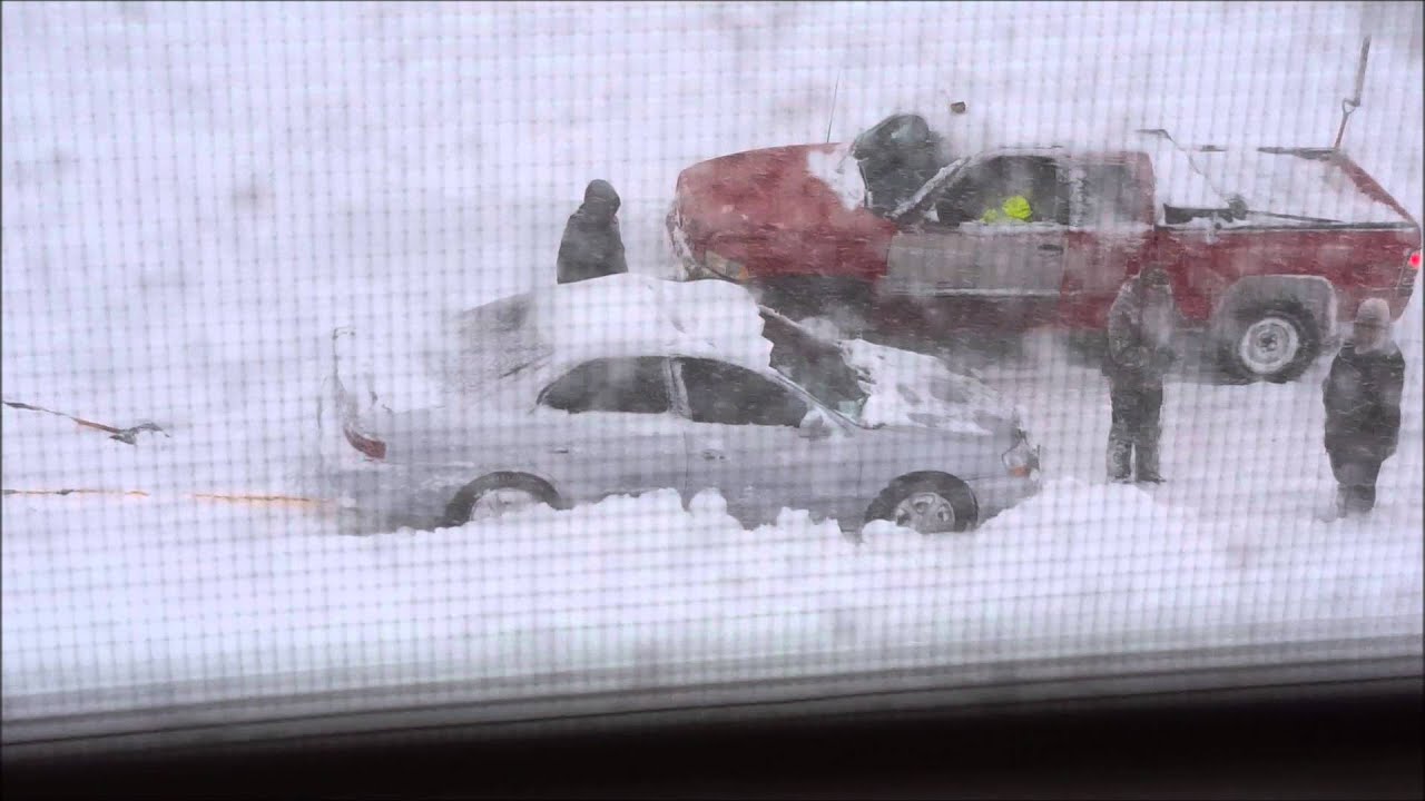 Car Stuck In Snow Runs Over A Guy + An Argument - YouTube