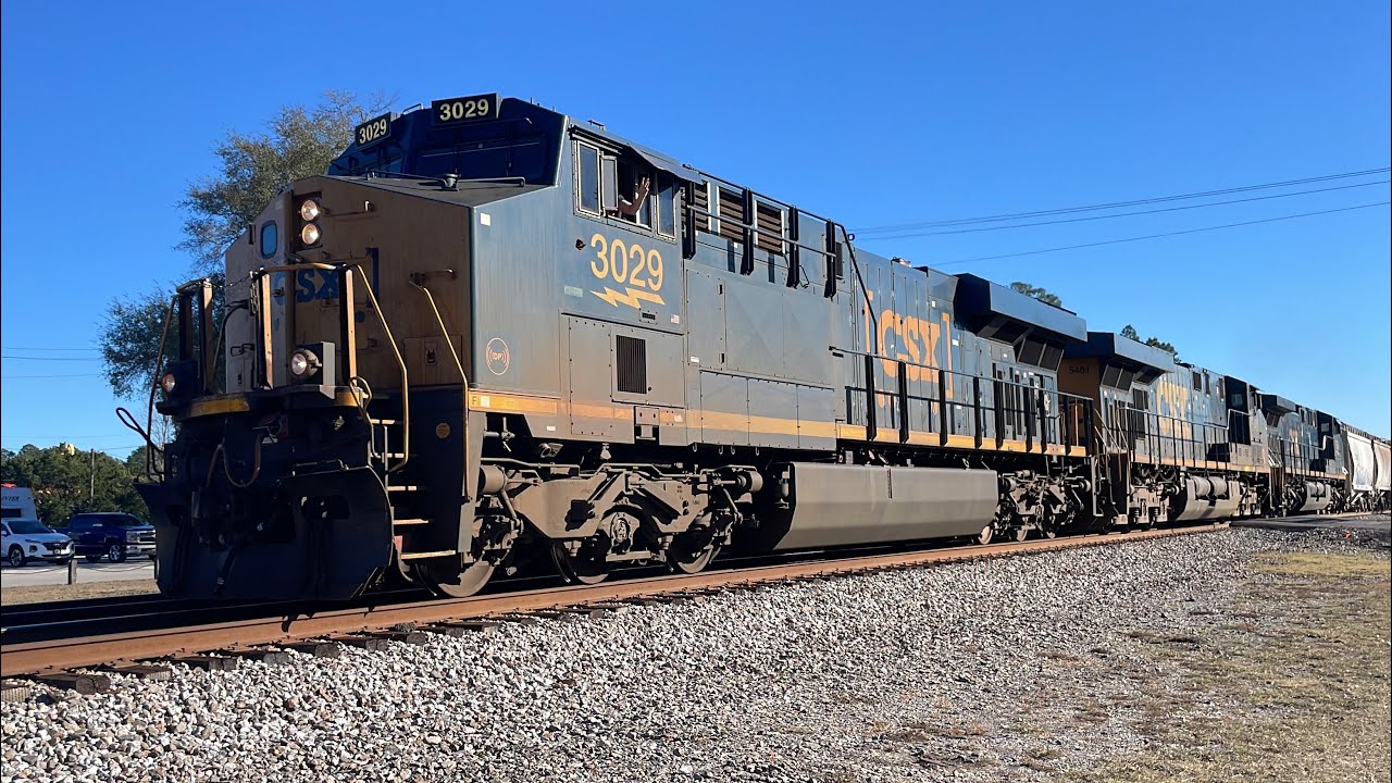 CSX 3029 leads manifest in Folkston Georgia - YouTube