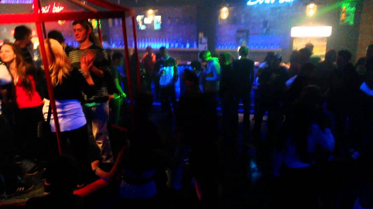Kali a Peter Pann Live in Fabrika Club Letovice 21/12/2013 - YouTube