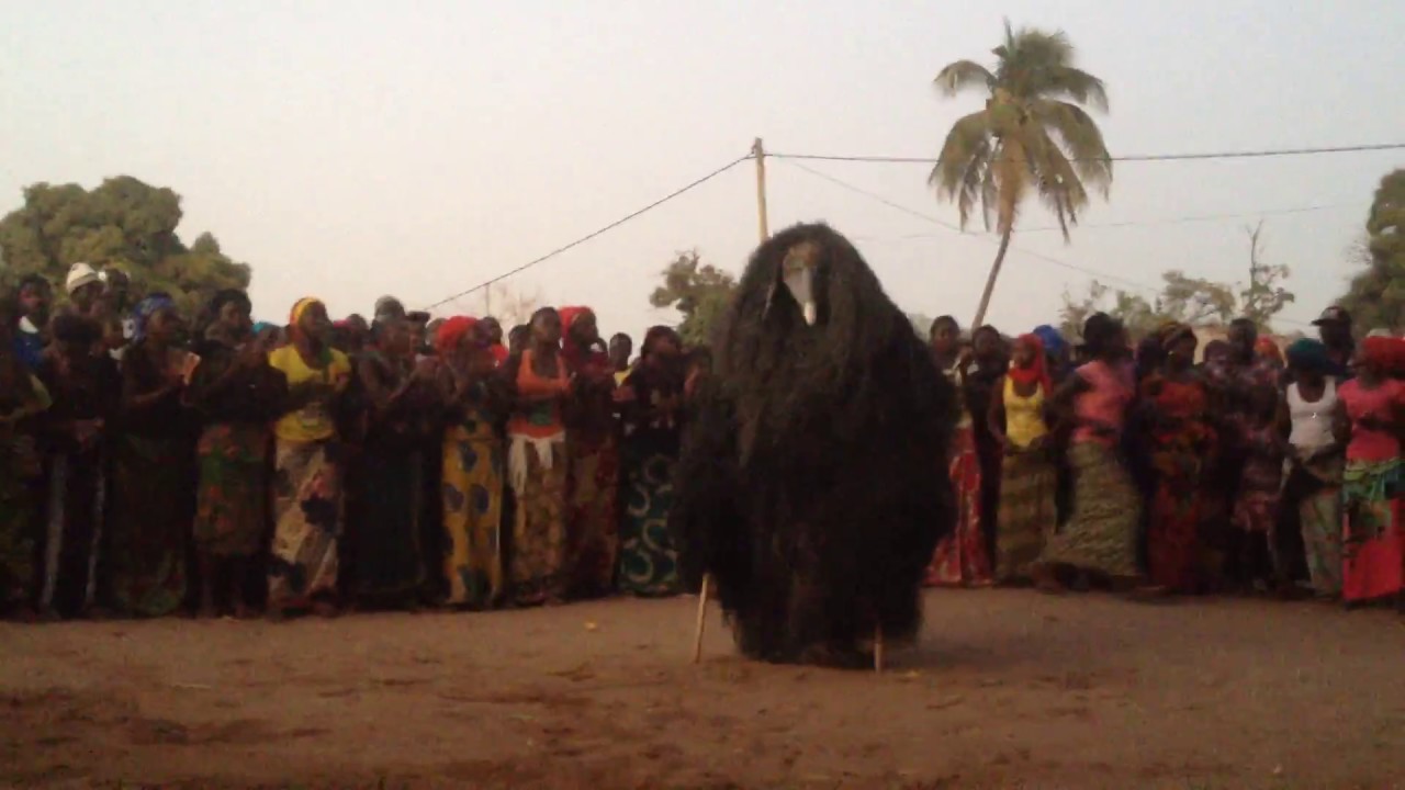 Kumpo dance in Kafountine, Senegal - YouTube