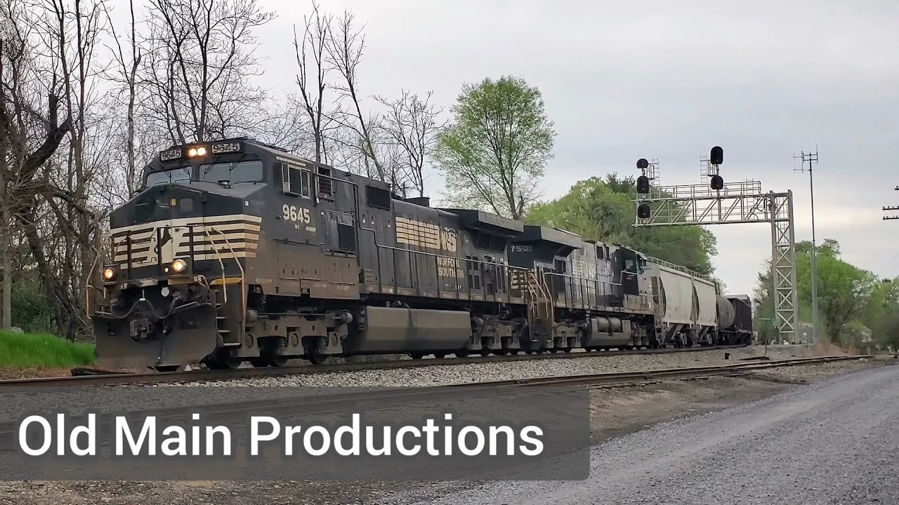 NS freight train with loud horn & old Bay line boxcar stops then proceeds at Shen Junction - YouTube