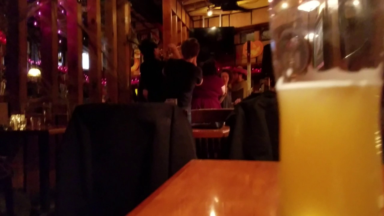 Marx cafe live band - YouTube