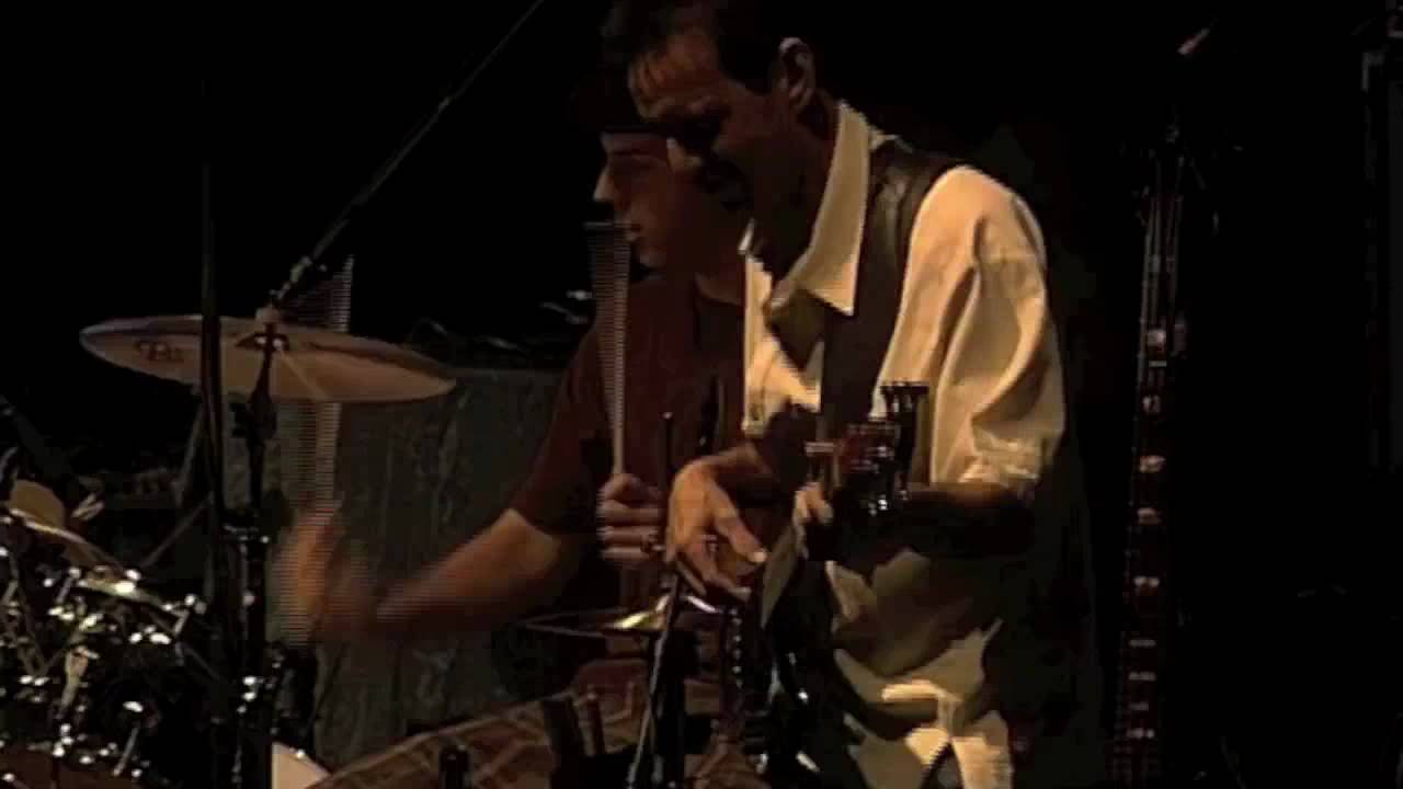 Old Salt Band @ Happy Together Tour 2010 - Red White & Blue - YouTube