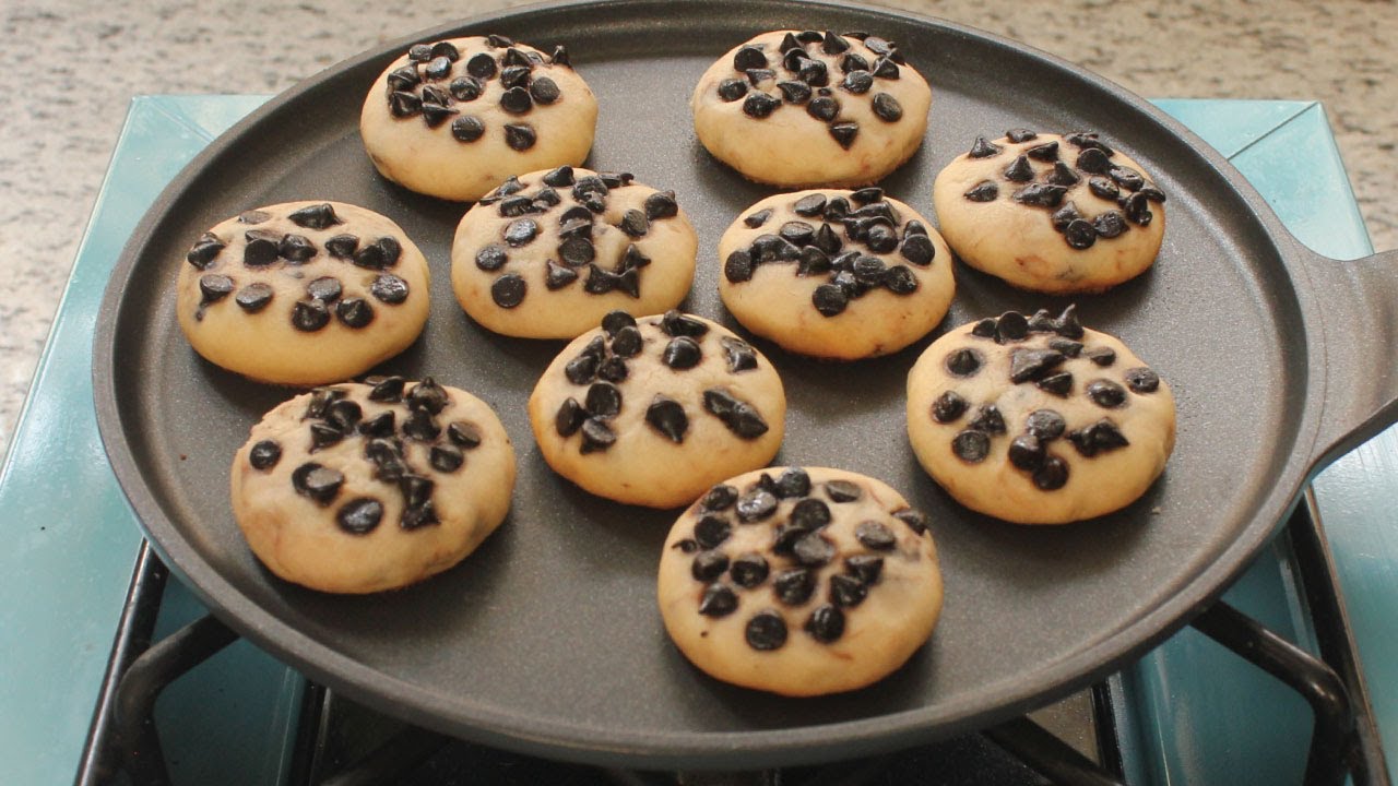 Chocolate Chip Cookies On Tawa | Only 4 ingredient Cookies In Lock-Down ...
