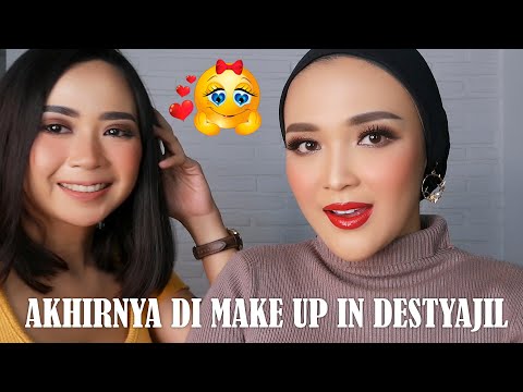 DI MAKE UP IN \
