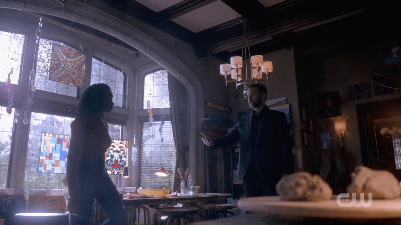 Legacies 3x13 Cleo gives Alaric all the answers - YouTube