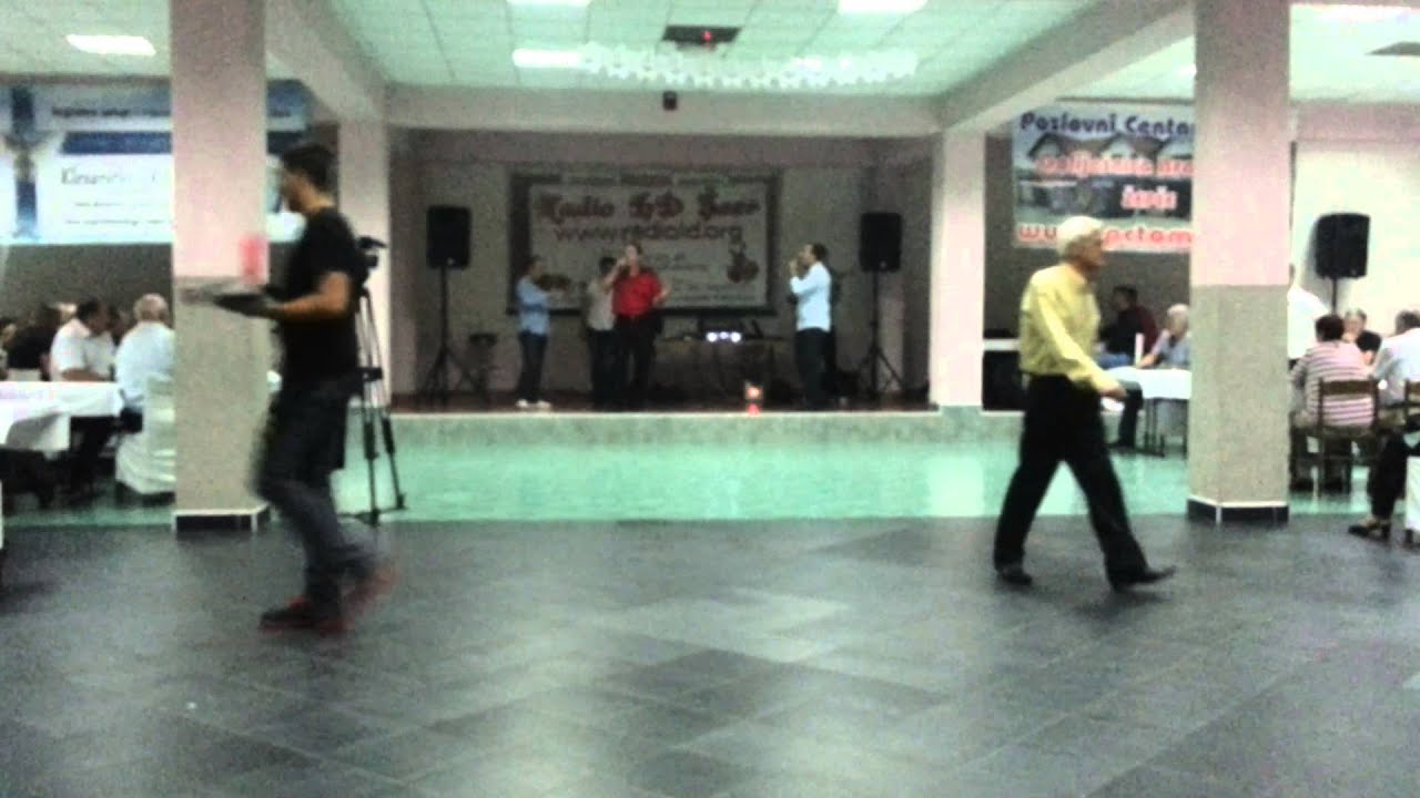 Dukat i Macak - Nije draga ljubav casa vode - YouTube