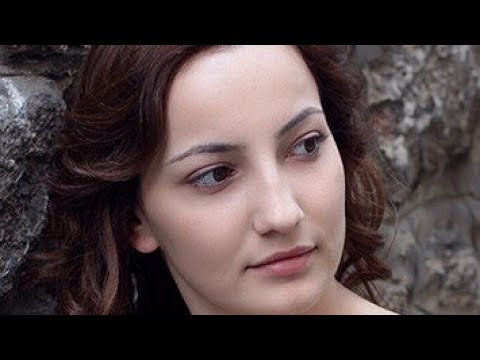 Burcu Tuna (Бурджу Туна)👩🇹🇷#Burcu Tuna#👩🇹🇷 - YouTube