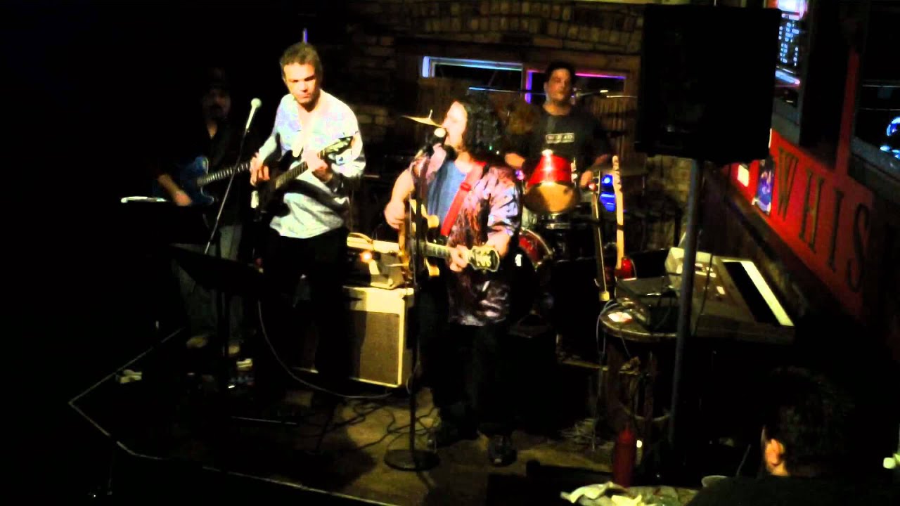 Prize The Reign Live @ Sheehans Public House Joe Caravella - YouTube