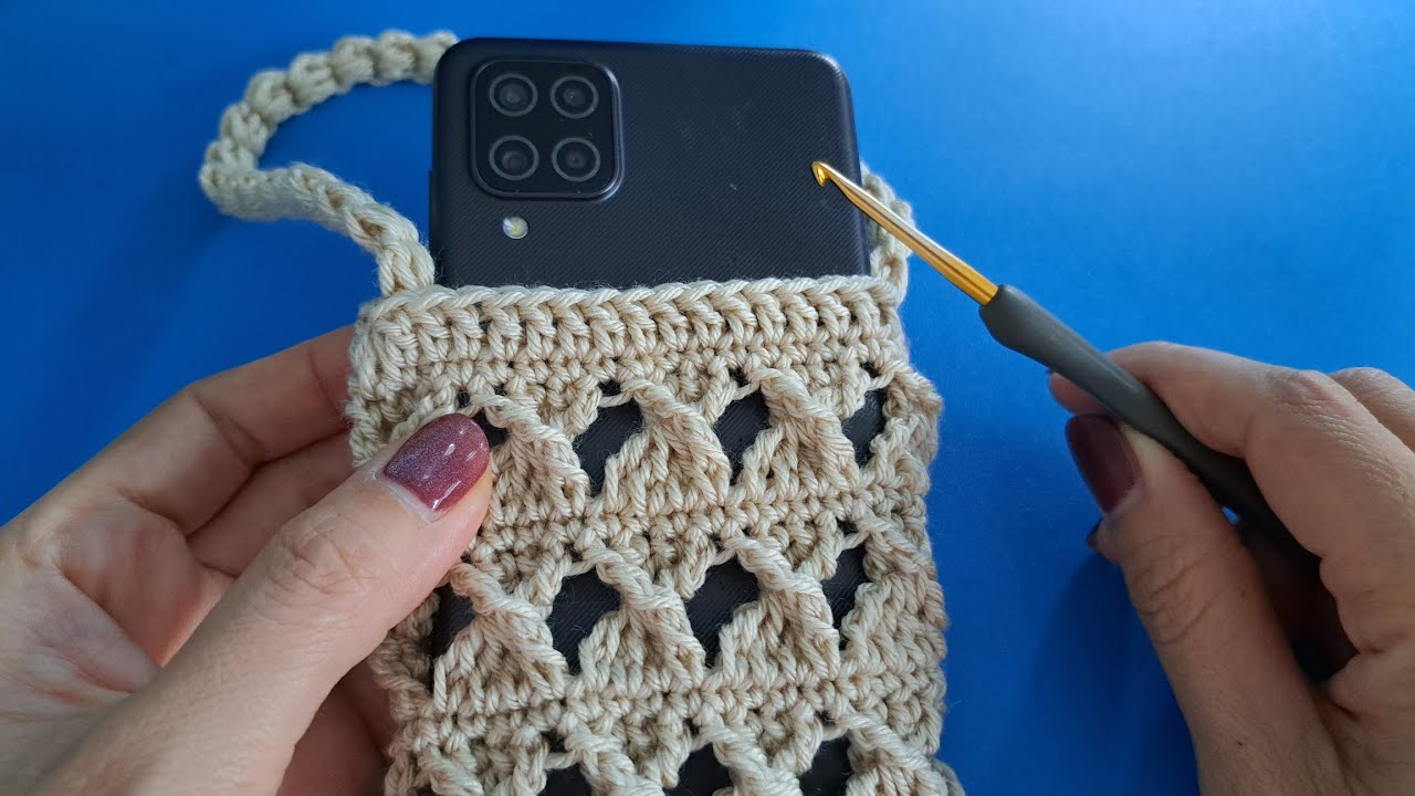 Super Easy! Crochet Phone Bag Tutorial. Step by step crochet tutorial ...