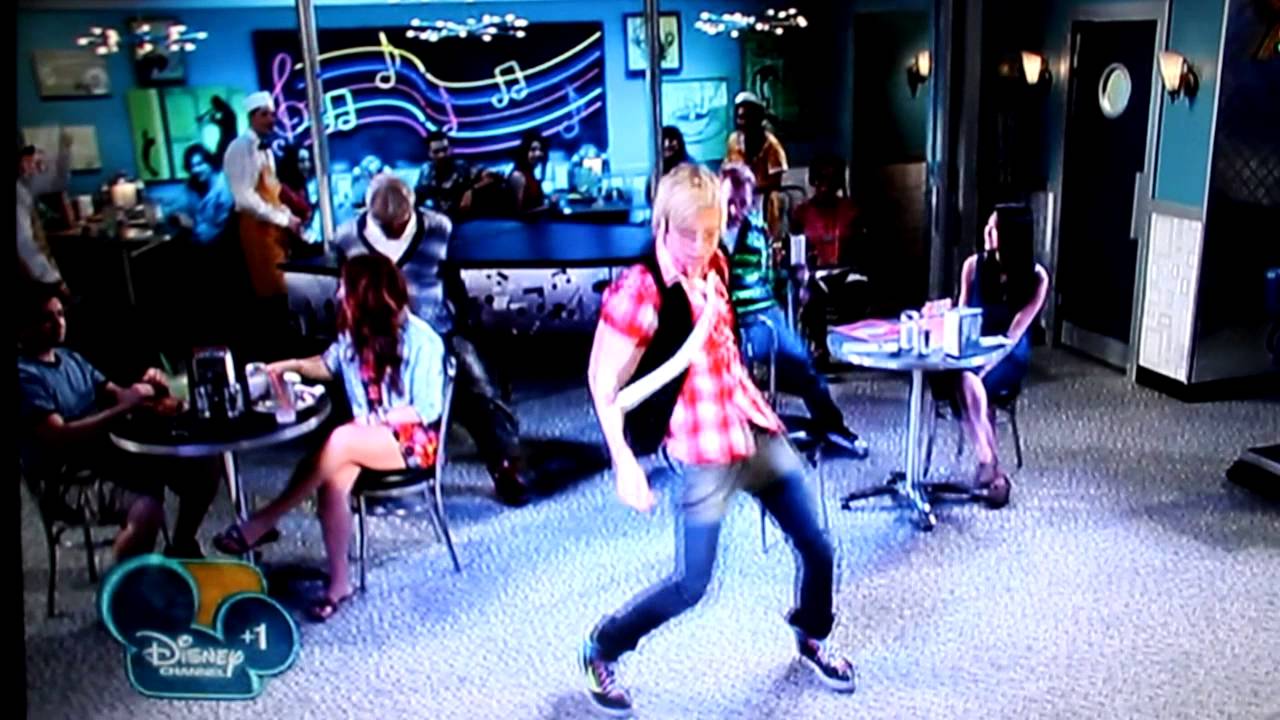 AUSTIN MOON NEW SONG HEART BEAT!! *EXTENDED VERSION* - YouTube