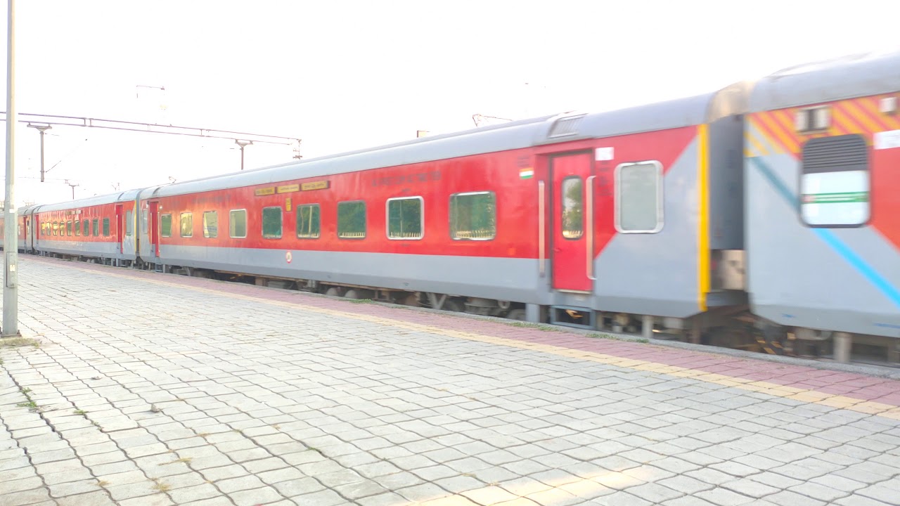 Avantika Express:Connecting Mumbai with Mini Mumbai - YouTube