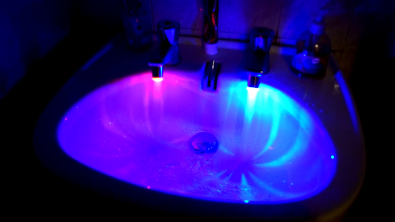 AMAZING LED LIGHTS IN THE BATHROOM !! - YouTube