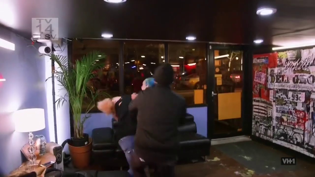 Black Ink Crew Donna Vs. Tati Round 2 - YouTube