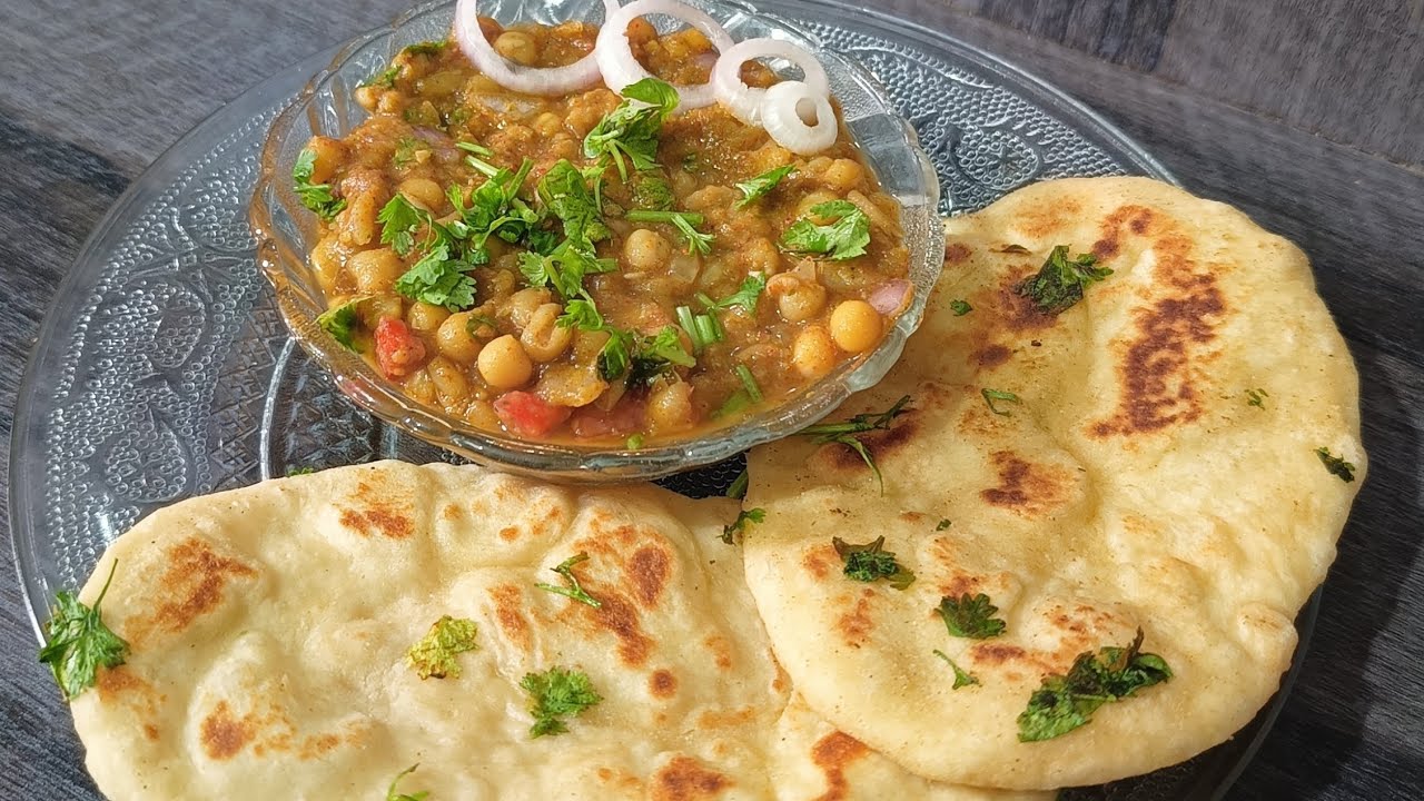 Delhi Style Matar Kulcha Recipe| Chole Kulcha @YourFoodLab # ...
