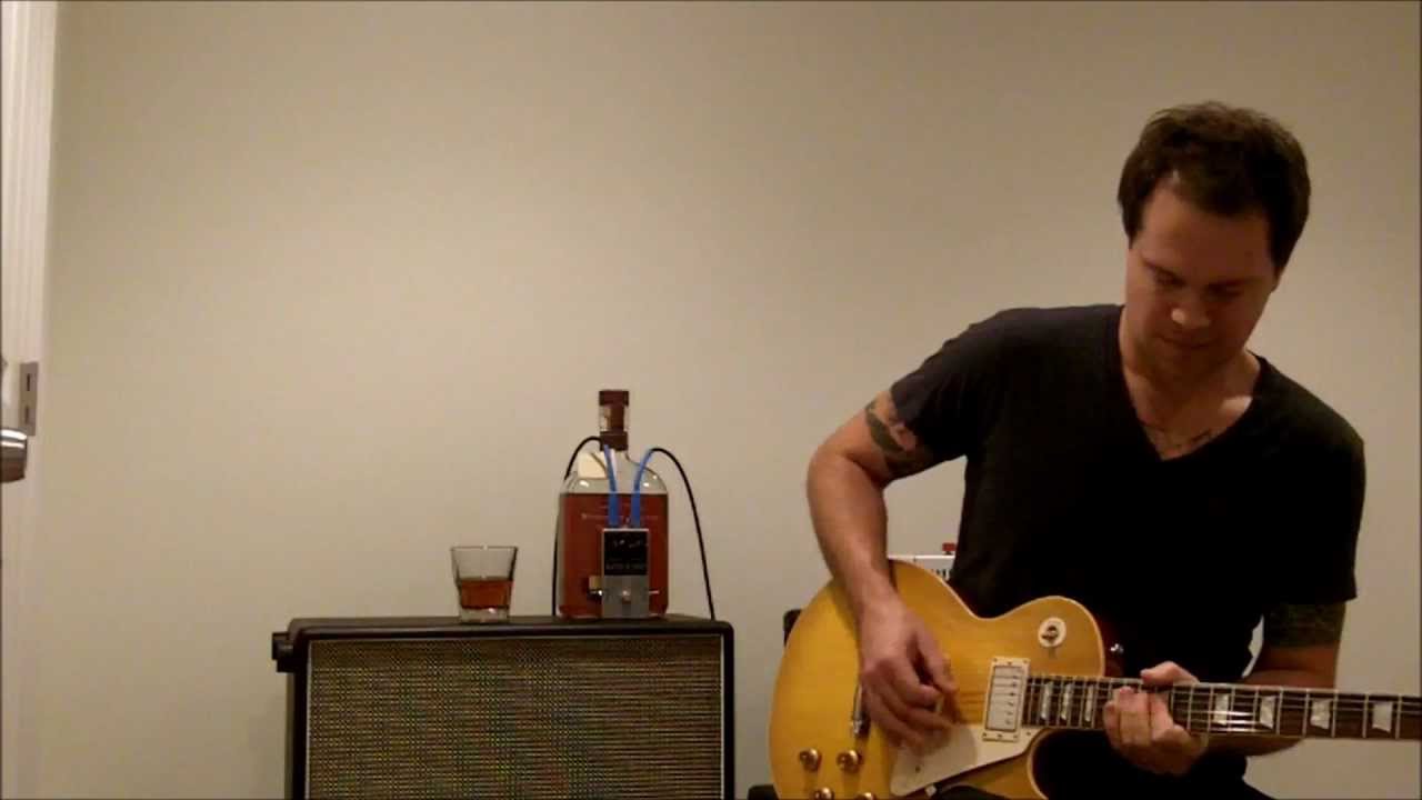 Acid Fuzz 1966 Italian (Vox Tone Bender) - YouTube