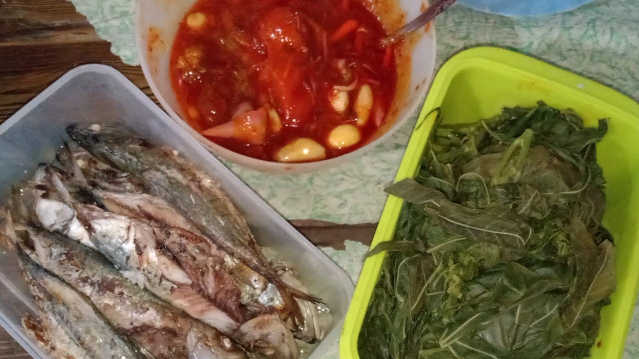 ULAM PUCUK UBI KAYU/SAMBAL TOMATO DAN IKAN BAKAR..... - YouTube