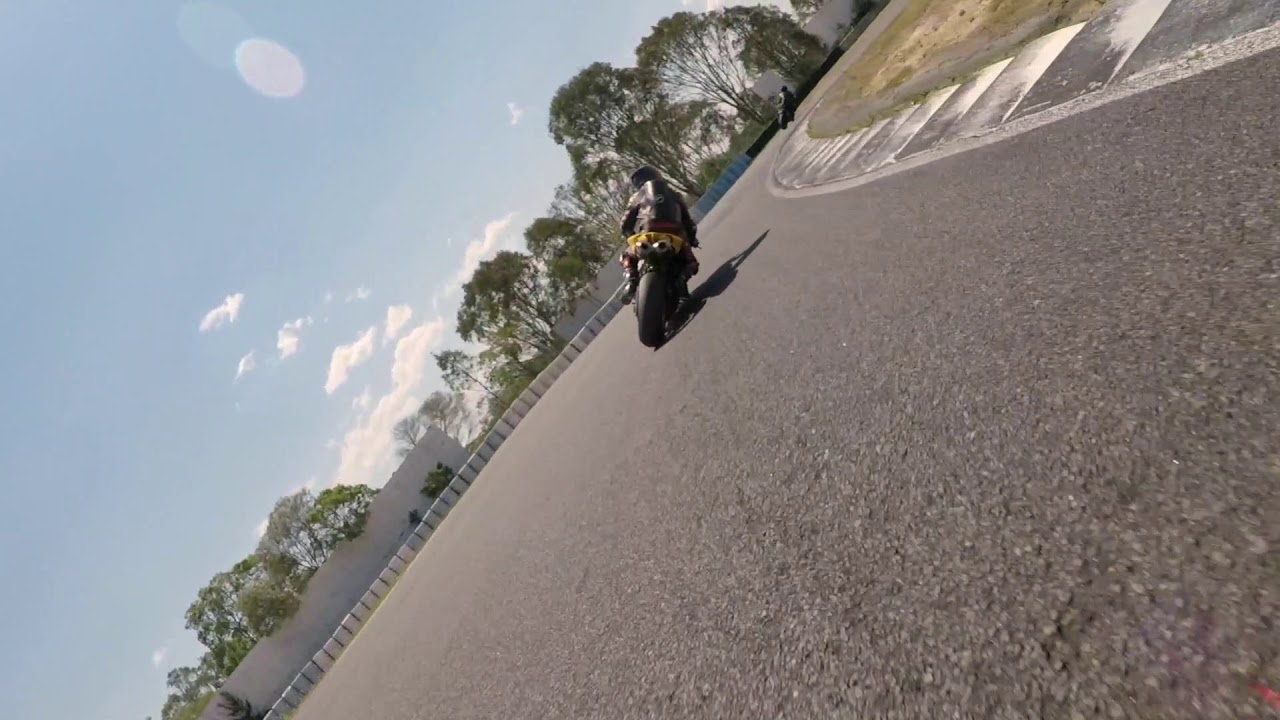 Track Action Moto Ride Days Lakeside 01 December 2018 FZ8N - YouTube