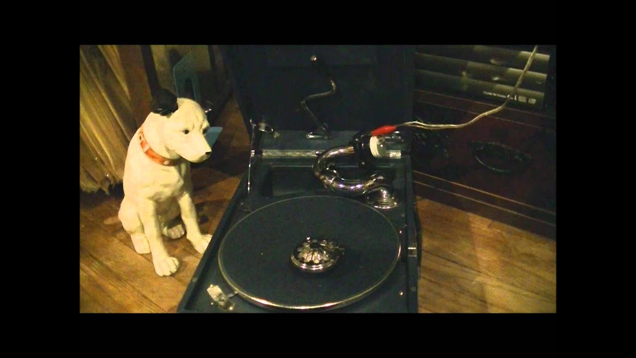 Billie Holiday: GLOOMY SUNDAY （暗い日曜日） - YouTube