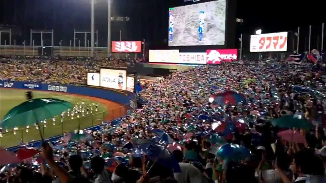 Tokyo Yakult Swallows umbrella dance - YouTube