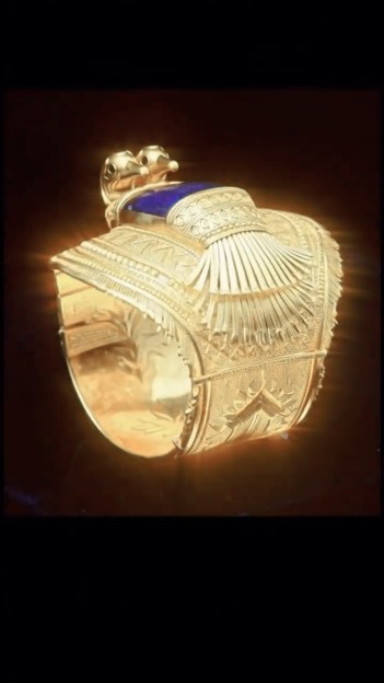 Solid Gold:King Pharaoh Ramesses II .Dukes couple type #gold 24K #egipt ...