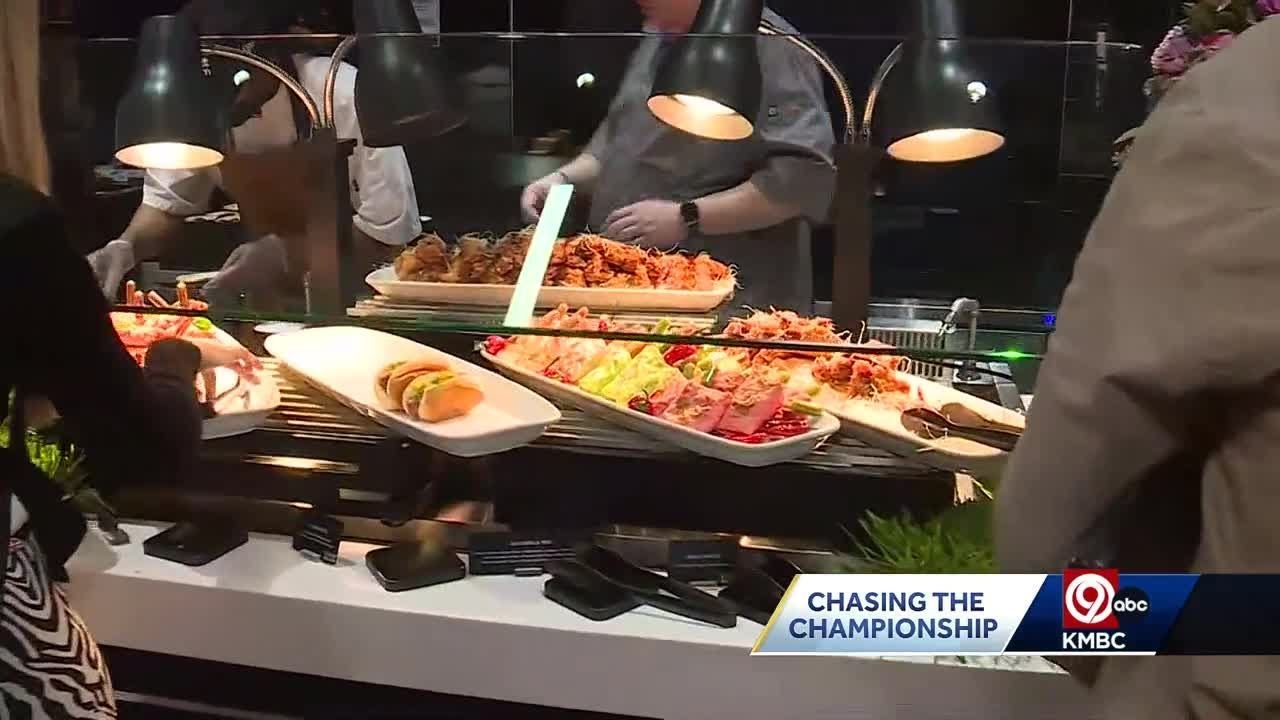 Allegiant Stadium previews the food and drinks available at Super Bowl ...