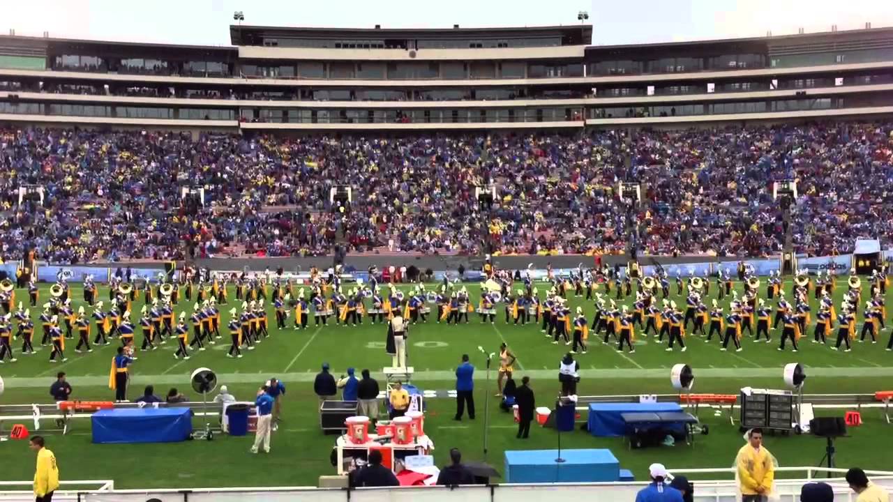 UCLA Bruin Marching Band- Queen Show - Medley - YouTube