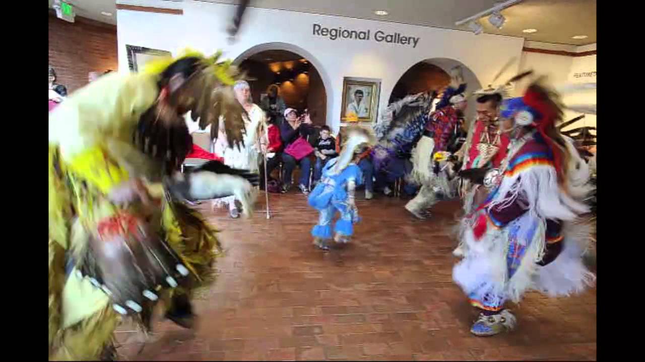 Native American dance group - YouTube