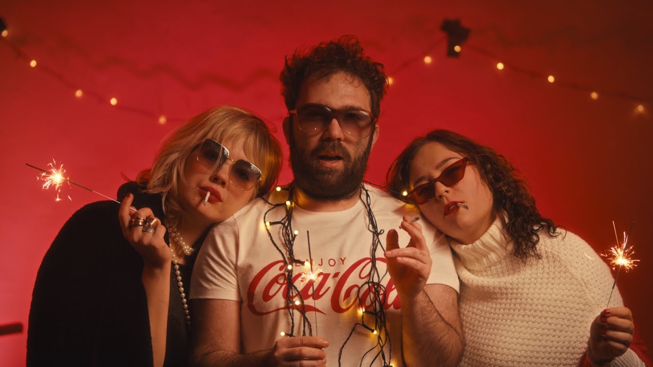 Ivan Grobenski - Happy for Christmas (Official Video) - YouTube