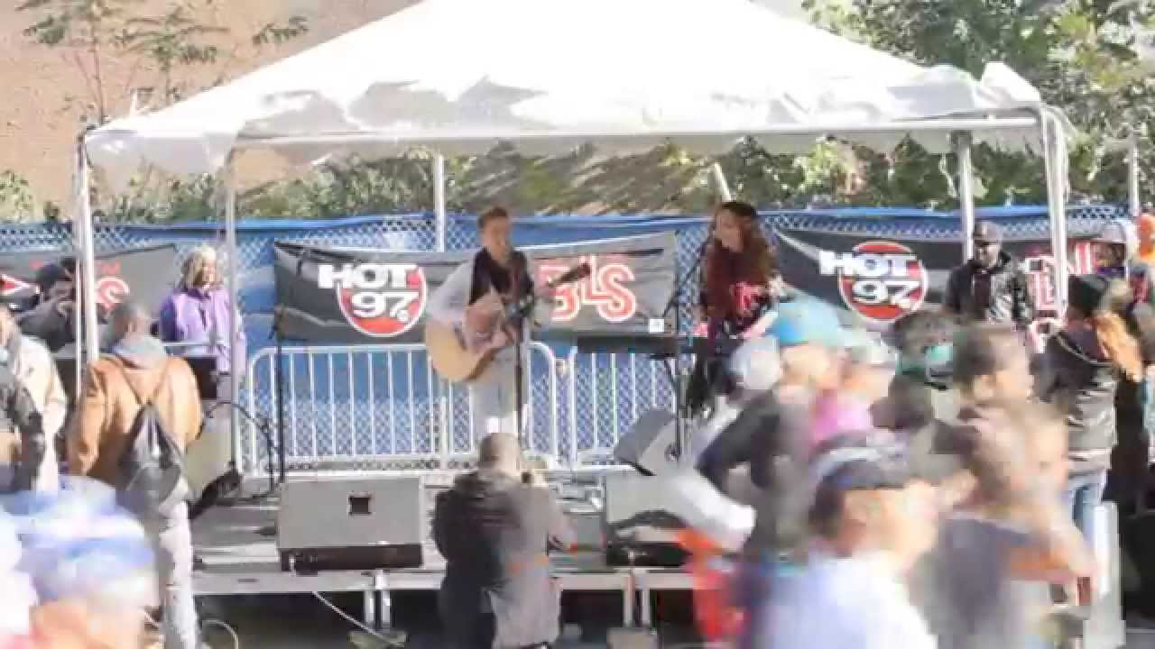 Cole Wilkinson and Jena Rose- "Waiting on the world" - YouTube