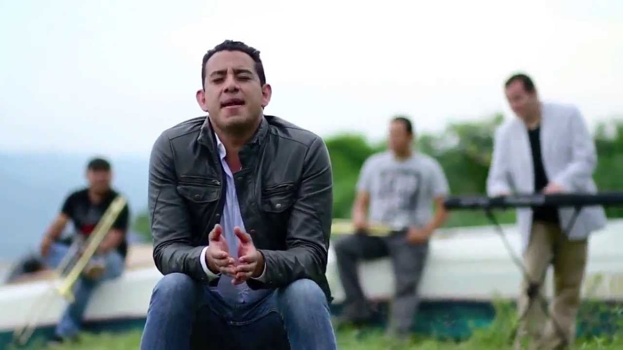 Los REDD - Cuando estás cerca de mi - YouTube