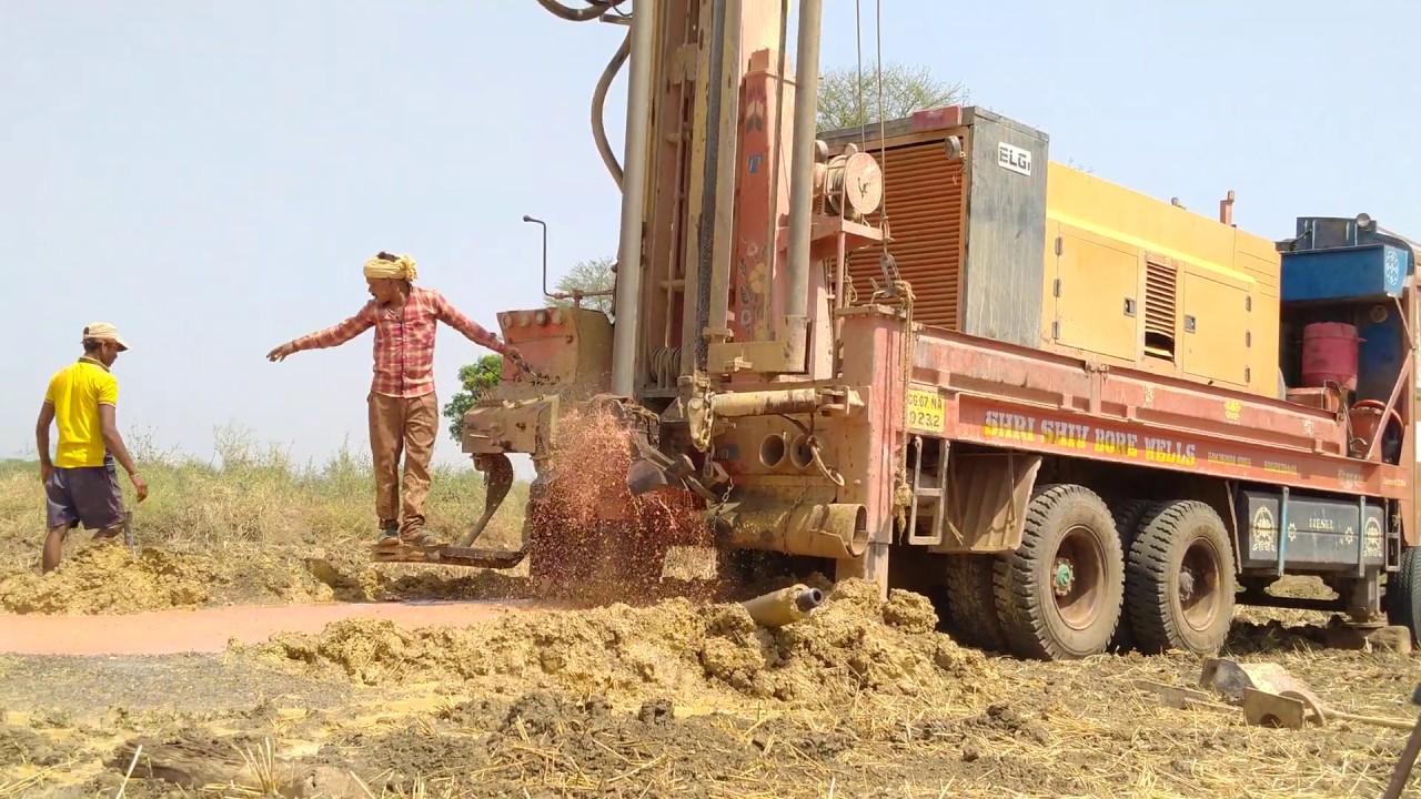 borewell drilling Machine Videos Live From Village 100%Water Amazing ...