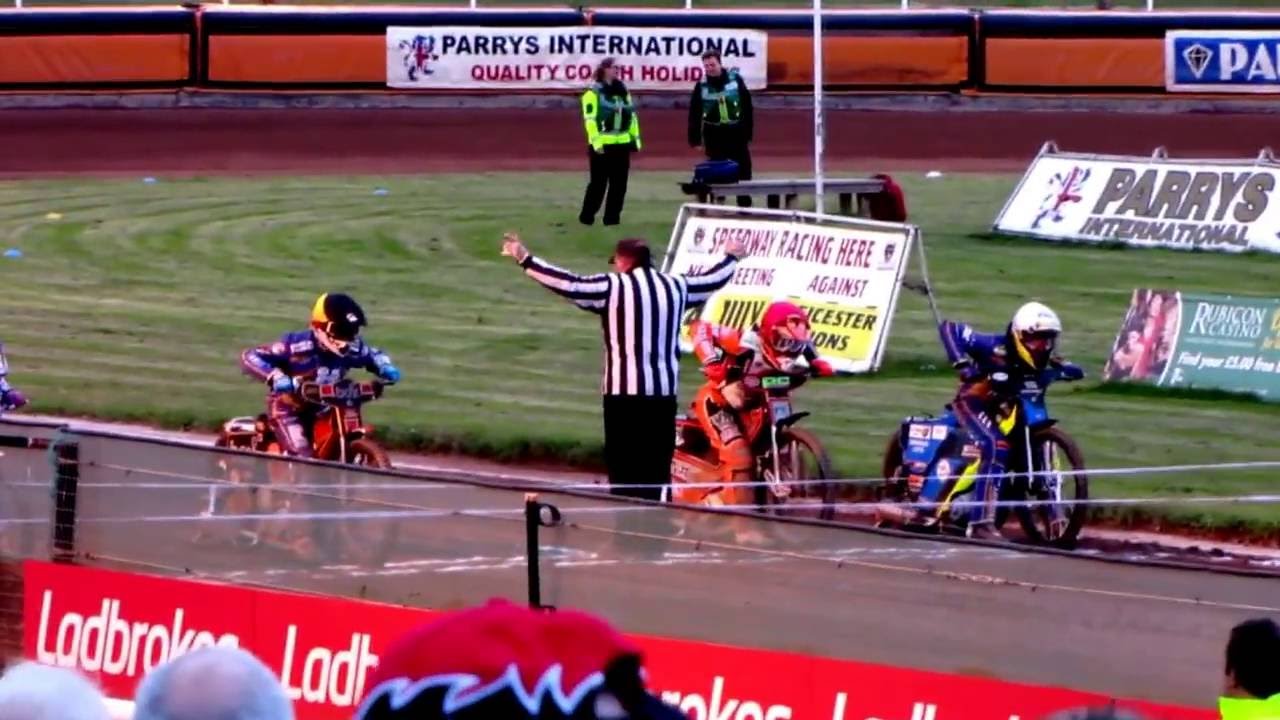 Speedway - Cradley Heath v Eastbourne - Heat 13 - YouTube