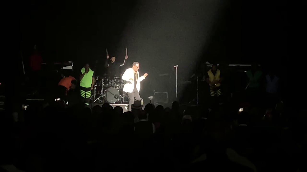 Charlie Wilson - Outstanding LIVE - YouTube