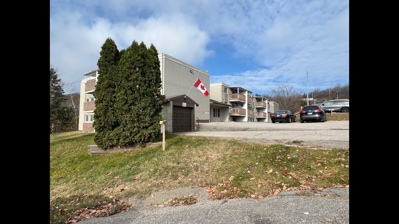 CONDO LIVING @ 213 LEONARD UNIT B1 - YouTube