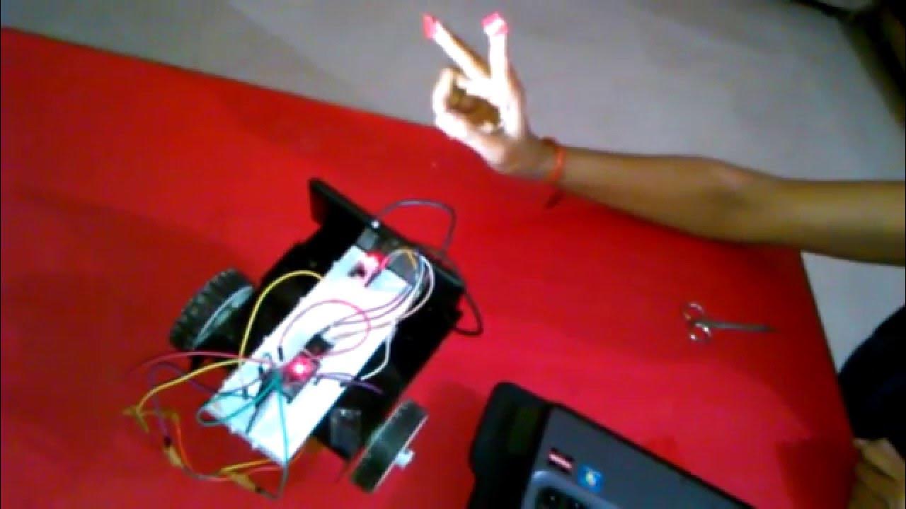 Gesture controlled robot Arduino + Matlab + IP webcam - YouTube