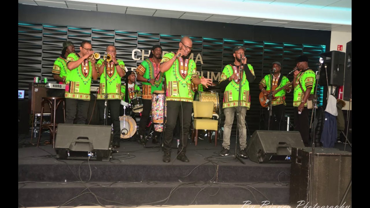 Muziek formatie KOEJAKE - YouTube