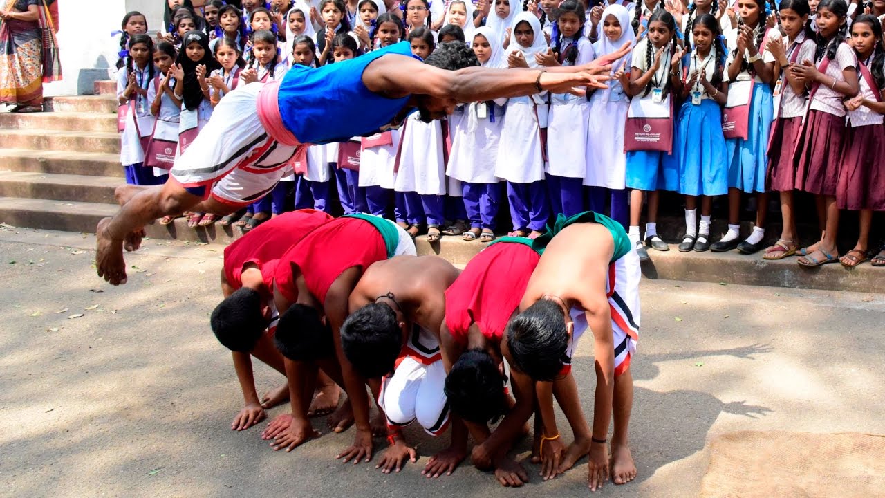 Kalari Show By Yodha Kalaripayettu Academy Payyannur,Kannur - YouTube