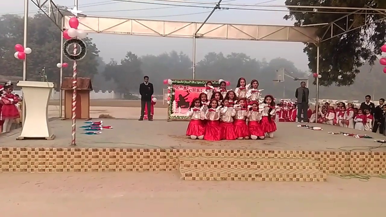 A wonderful dance by APSDC school girls on Christmas eve....its amazing ...