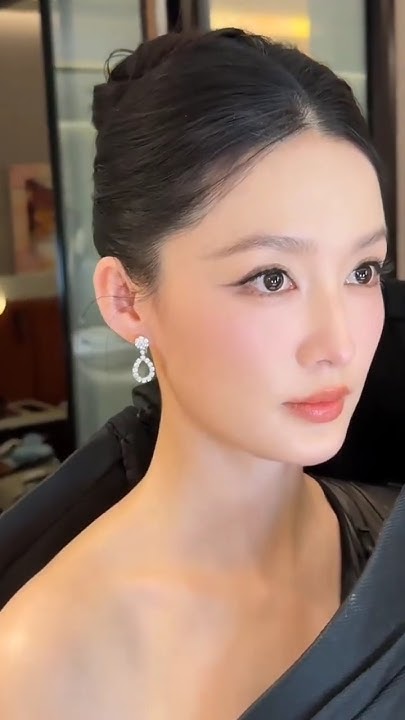 Li Qin at iQiyi scream night 2024 ️ #liqin #chineseactress - YouTube