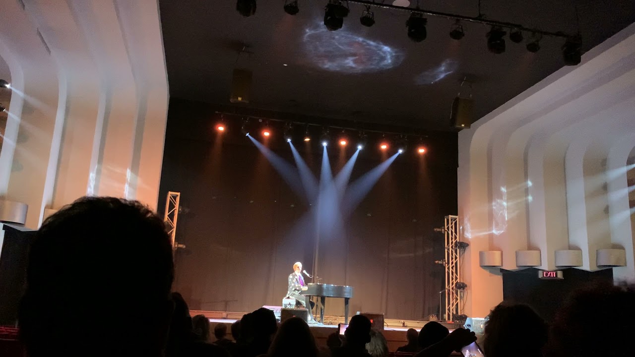 Elton John Tribute Artist Lee Alverson performs Candle in the Wind ...